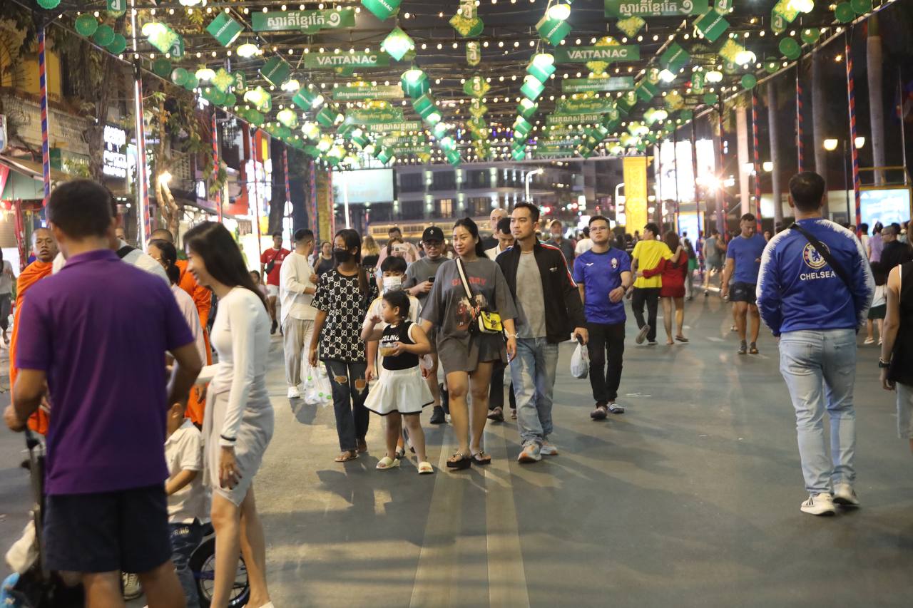 ផ្លូវថ្មើរជើង (walk street)បើកឱ្យដំណើរការសាកល្បងក្នុងរយៈពេល២ថ្ងៃ ...